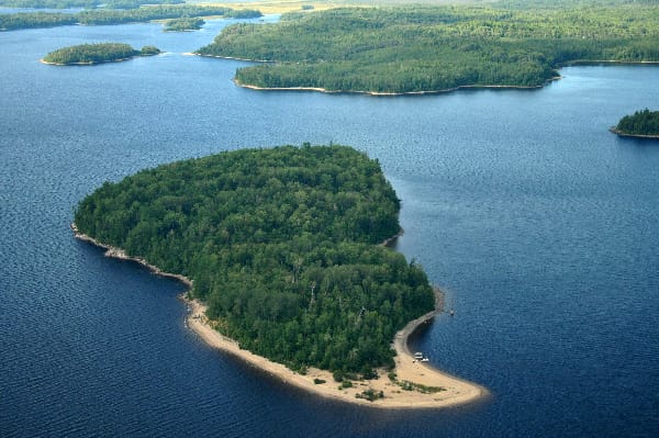À propos de la Pourvoirie Club Brunet située au coeur du Baskatong